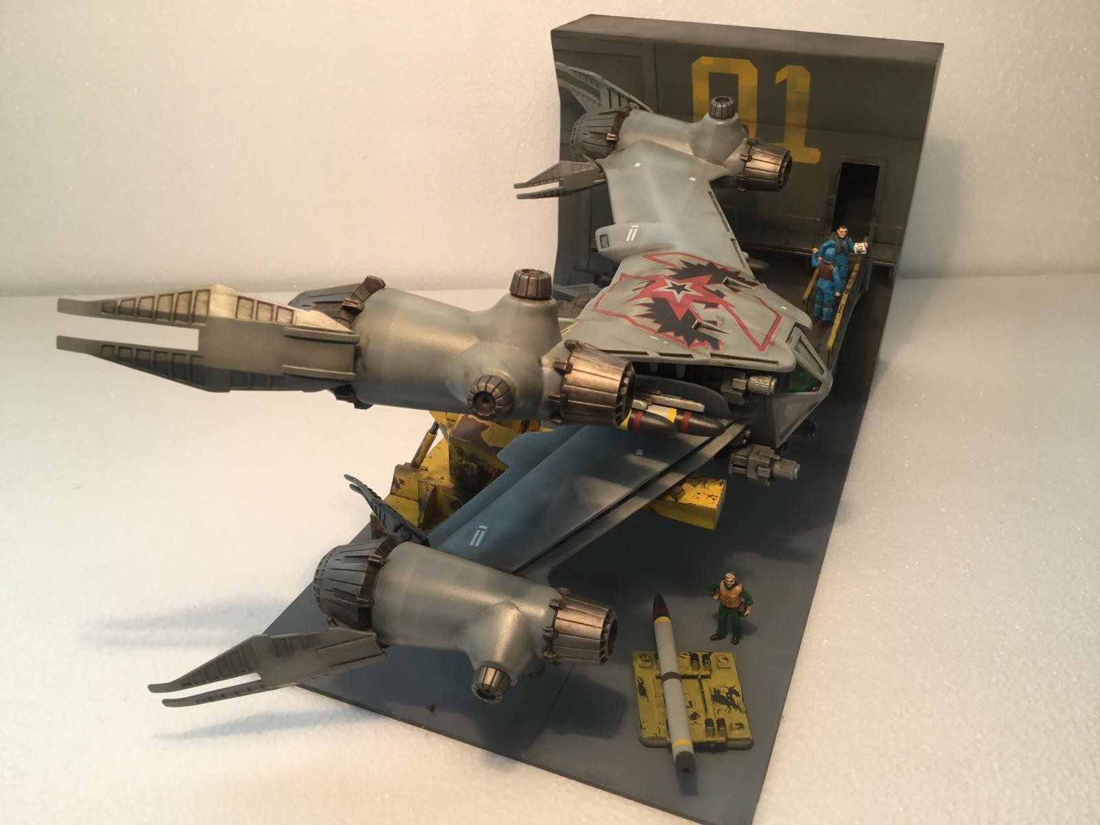 Babylon-5 Starfury Model Kit Revell - O Espaço Virtual do Colecionador