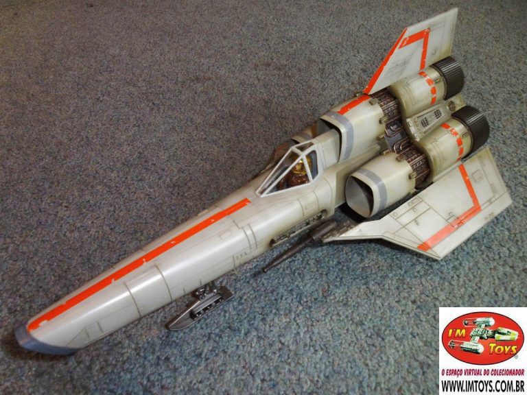 Battlestar Galactica Colonial Viper (Classic Version 1978) Model Kit ...