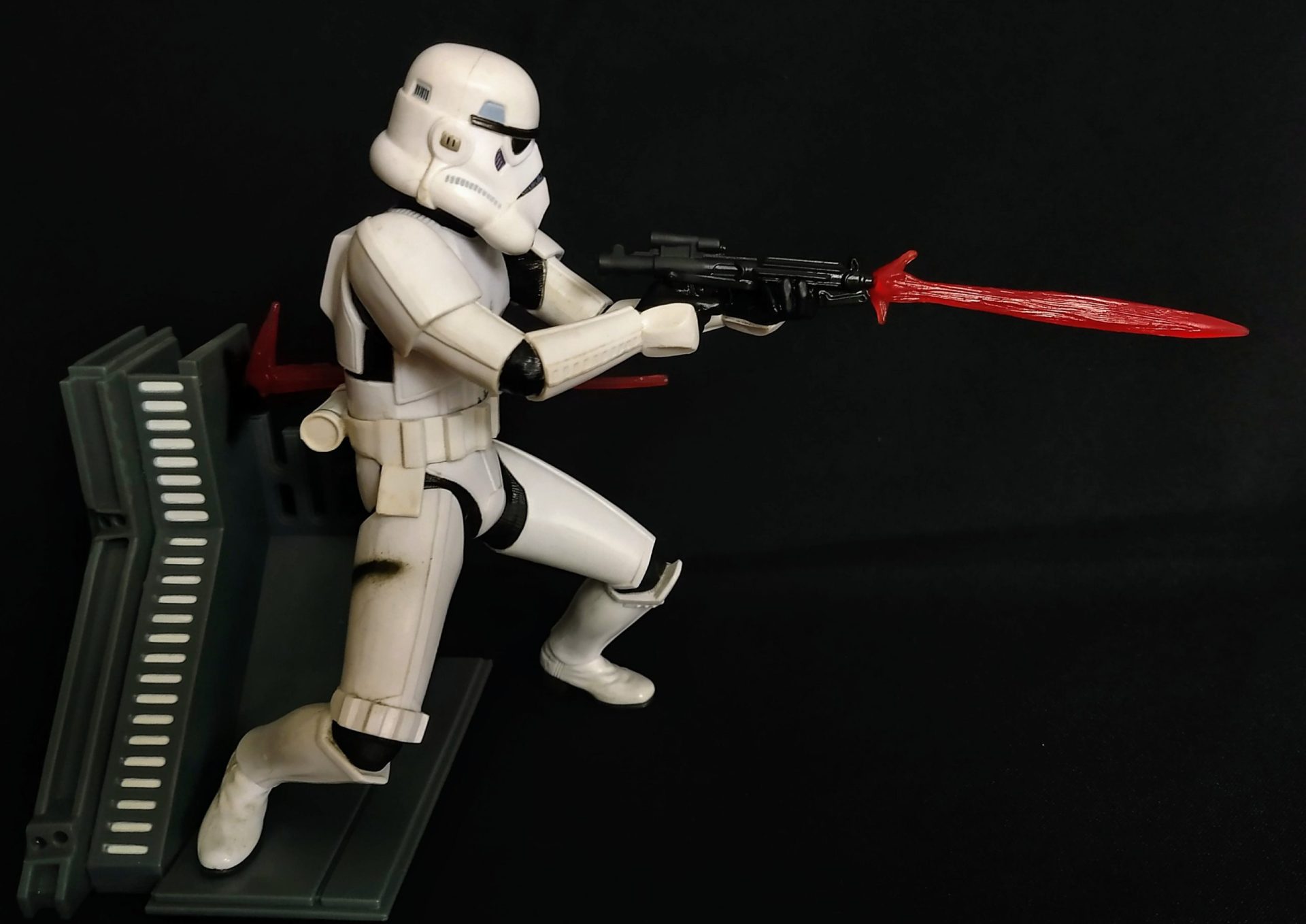 Star Wars Stormtrooper Unleashed Statue Hasbro - O Espaço Virtual do ...