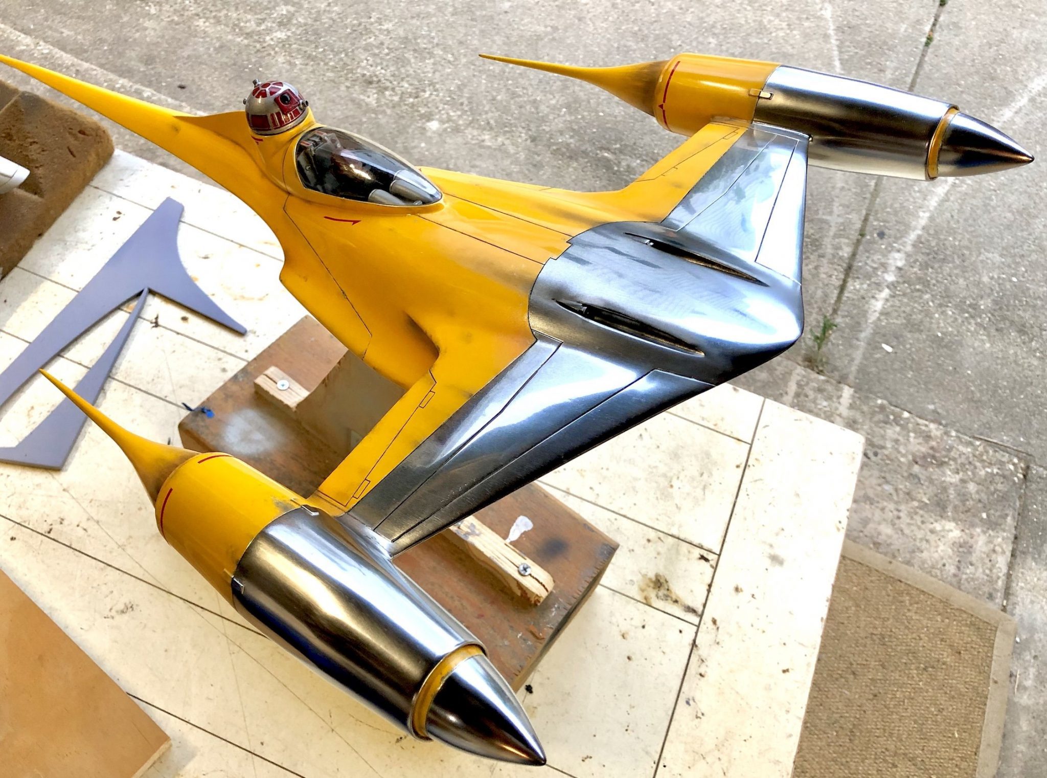 Star Wars Naboo Fighter + EXTRA Model Kit AMT - O Espaço Virtual do ...